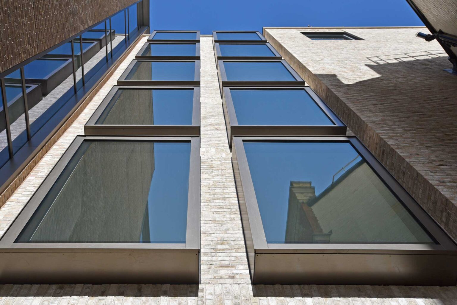 OAG Major Architectural Glass Projects - OAG